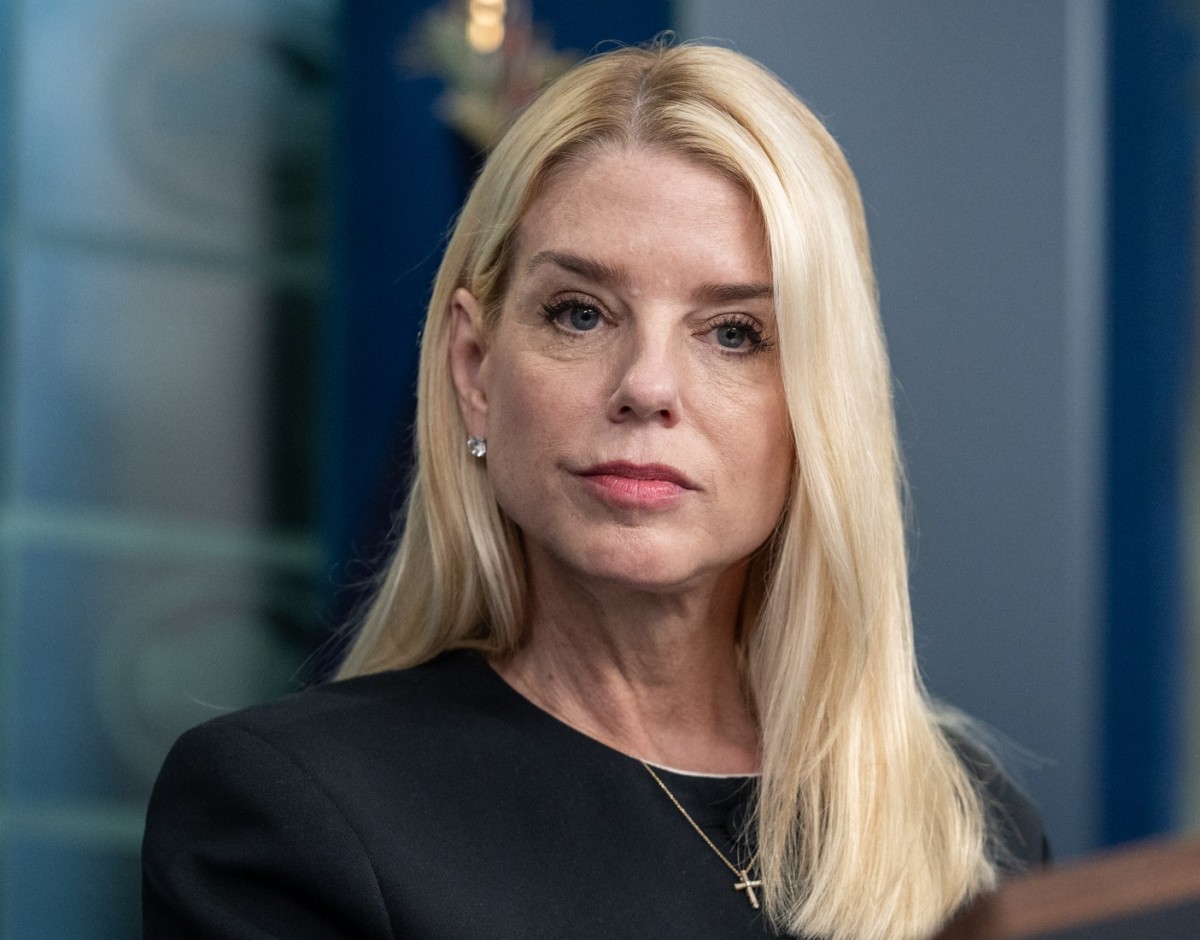 That Was Fast: Bondi’s Portrait Already Living At The Dump - Dealbreaker